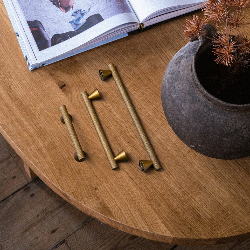 Knurled Antique Brass Aluminium Cabinet Pulls with Zinc Alloy Cone Bas